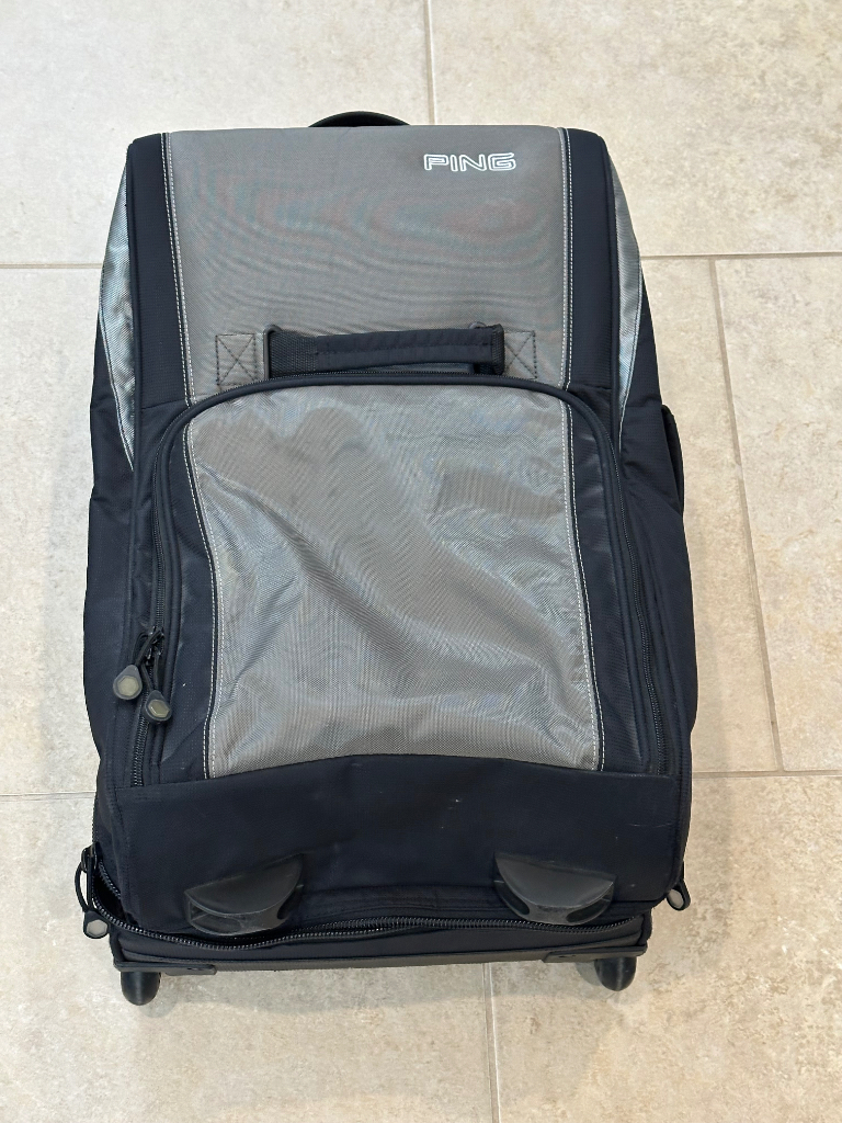 Rhoback 1/4 zip red XXL, Ping Anser 2D, Ping rolling duffle bag, G/Fore ...