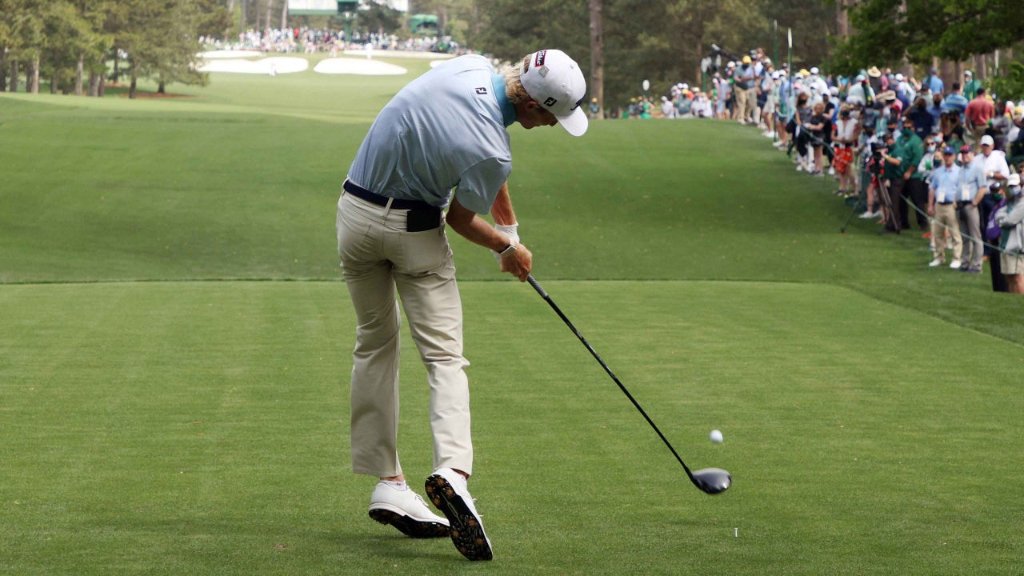 Why pros lower in the downswing? - Instruction & Academy - GolfWRX
