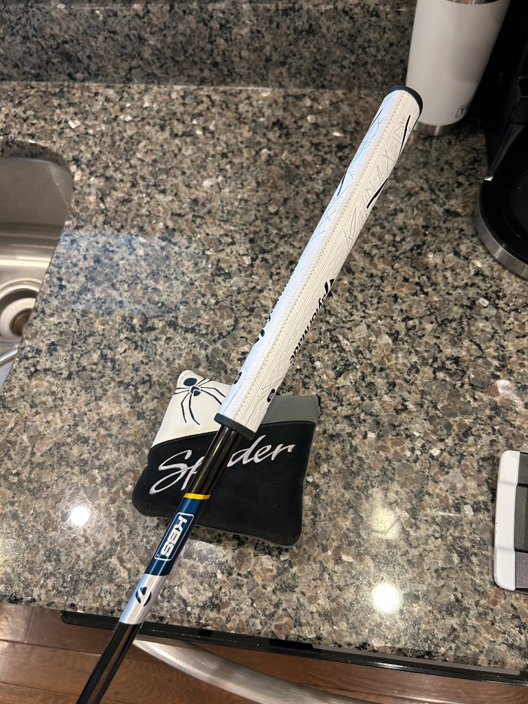 5 putters - Scotty fastback, PLD Anser, LAB Mezz, Bettinardi Kuchar ...