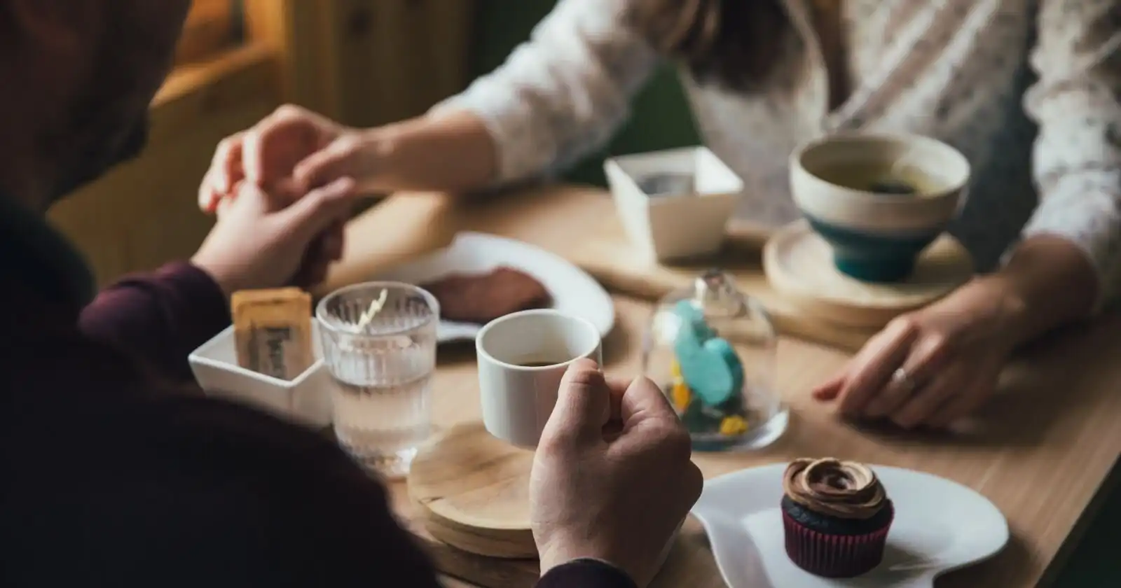7 Reasons: When a Guy Wants to Come Over Your House - Dating - eNotAlone