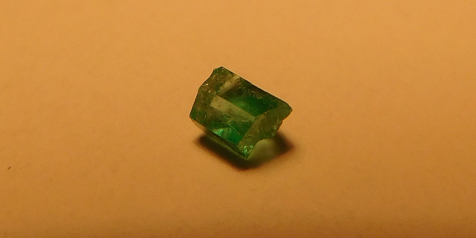 My first self-founded emerald ! - Rocks & Minerals - The Fossil Forum
