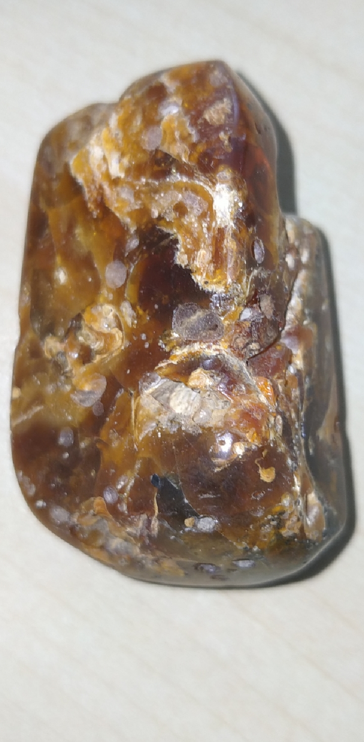 Amber or Semi fossilized tree resin or Petrified wood?? - Fossil ID ...