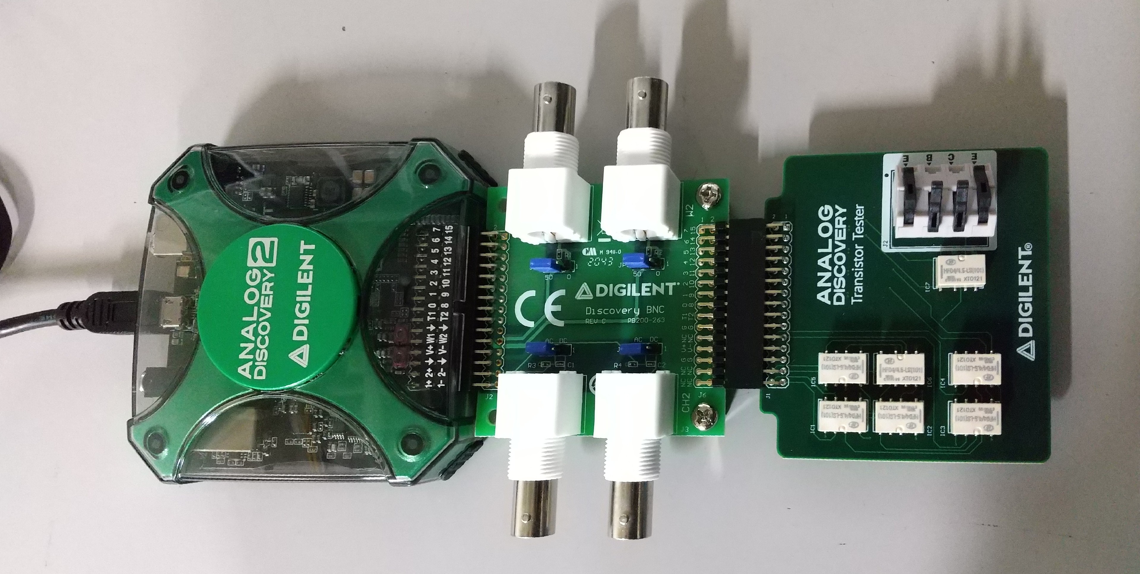 Is it possible to connect the measurement adapters (e.g. BNC adapter ...