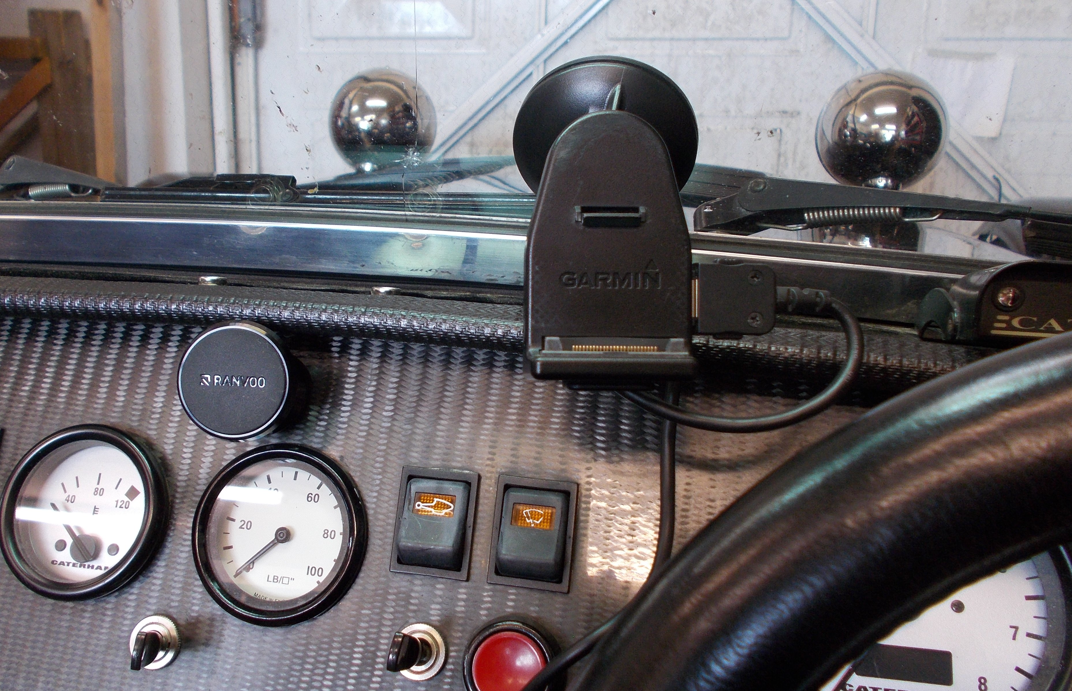 Sat Nav Mount: Running Aero Screen - TechTalk - Caterham and Lotus ...