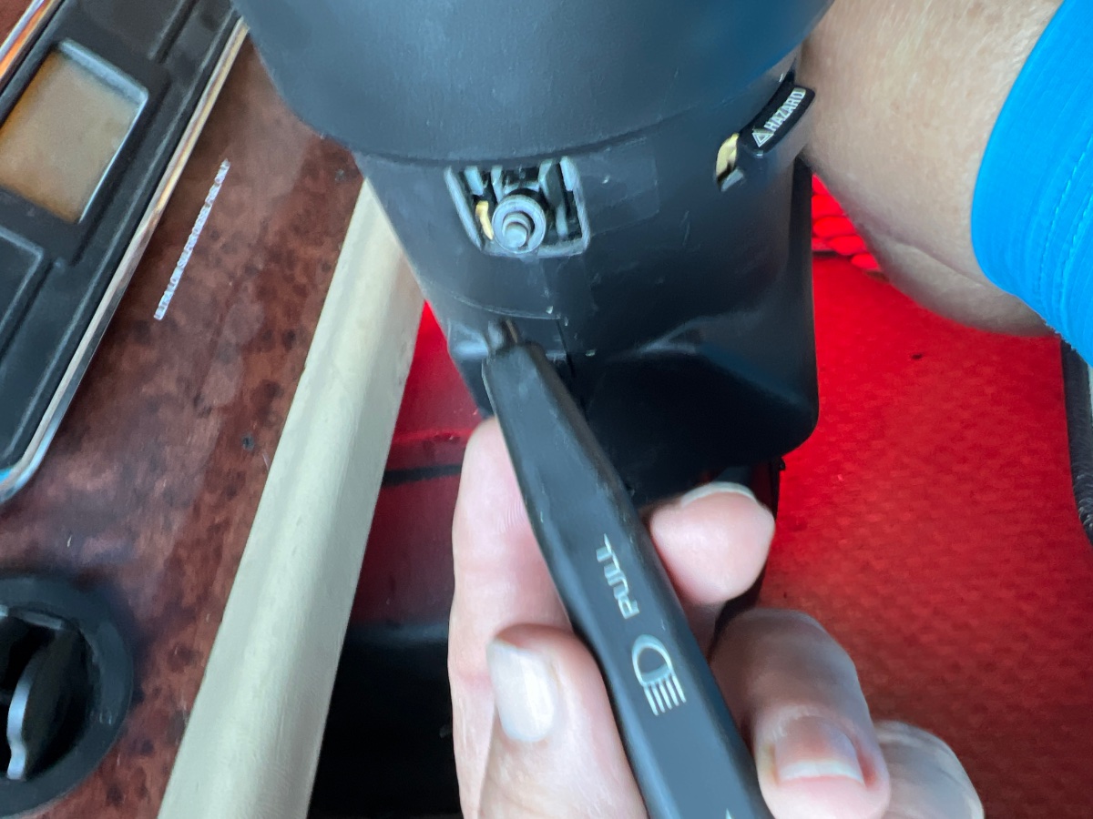 Turn signal handle - General Motorhome Discussion - Monacoers