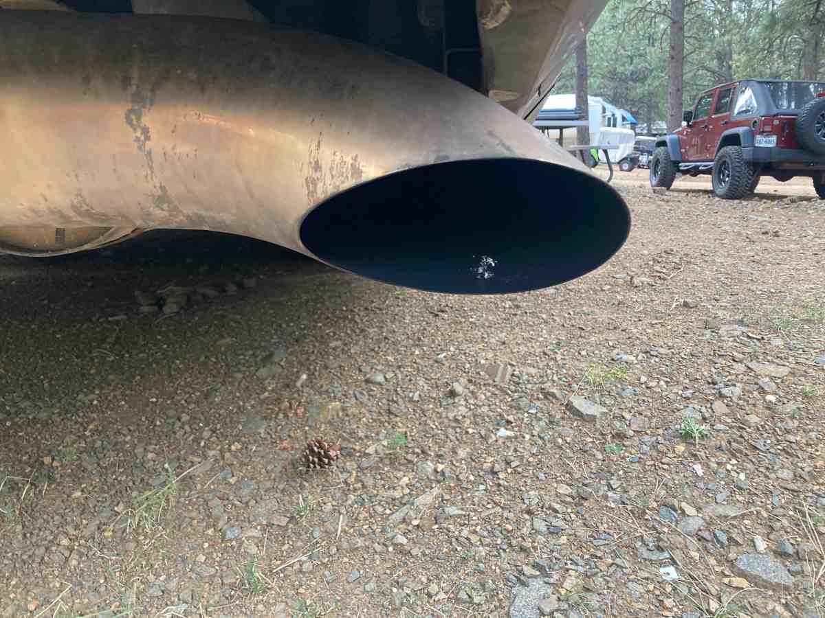 Soot Deposit on Exhaust Pipe - Engine, Transmission, Engine Cooling ...