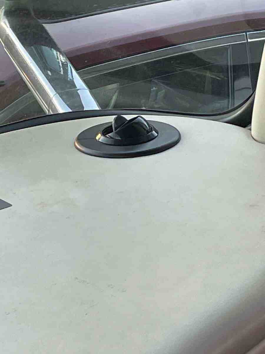 Round defroster vent on dash - AC, Heating, and Cooling - Monacoers