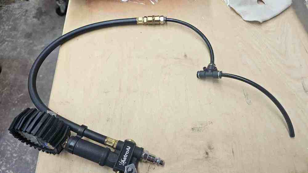 aux air compressor for air leveling - Compressed Air Systems - Monacoers