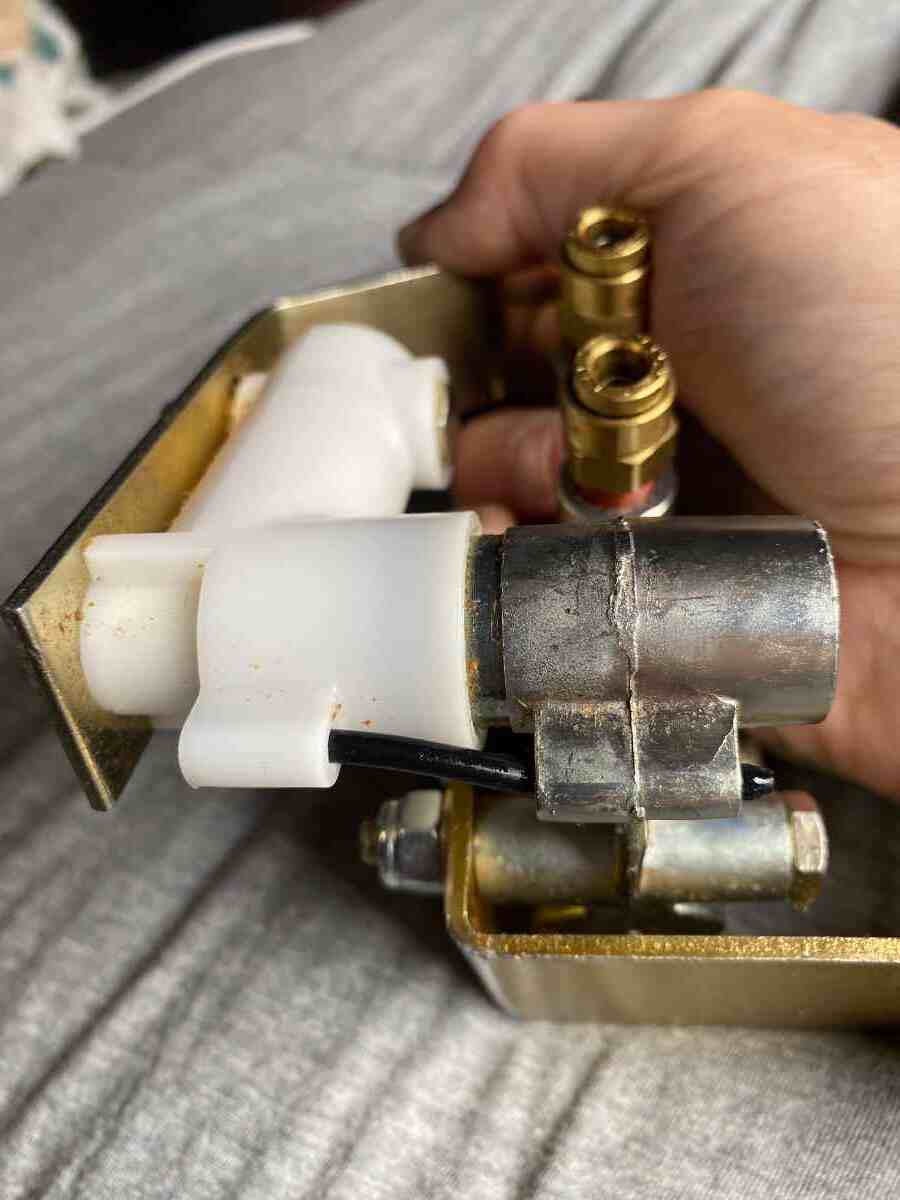 Ride Height Valve - Compressed Air Systems - Monacoers