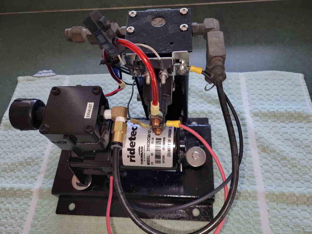 Rebuild and Relocate HWH Auxillary Air Leveling System - 06 Dynasty ...