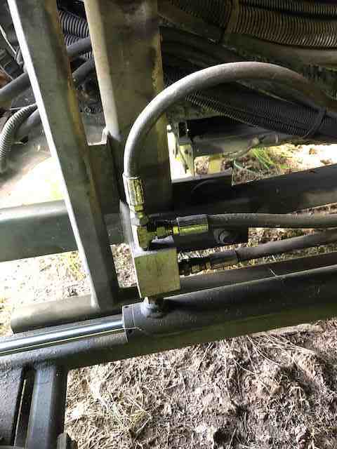 2002 Windsor; Inoperative Generator Slide. Help. Thanks. - Body, Awning ...