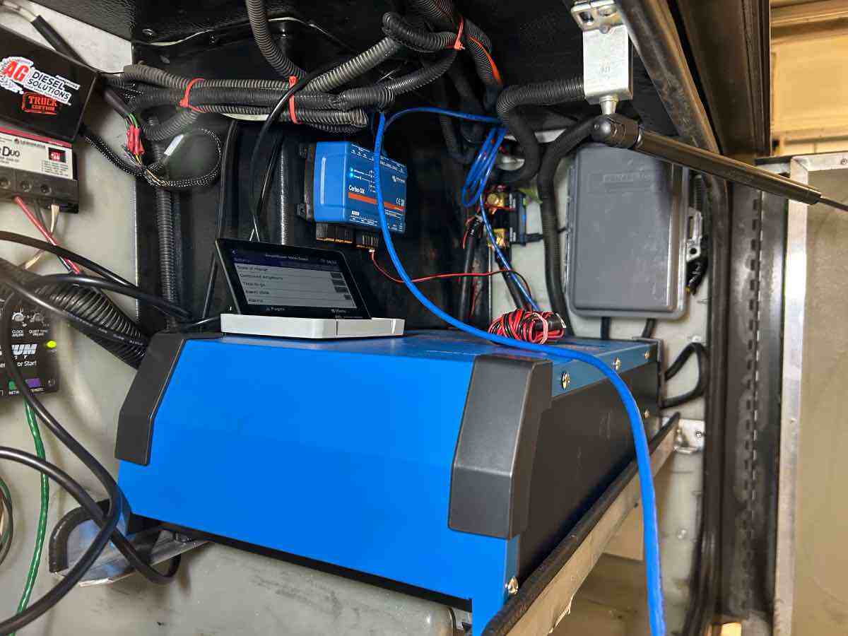 Inverter bay relays - Electrical Systems - Monacoers