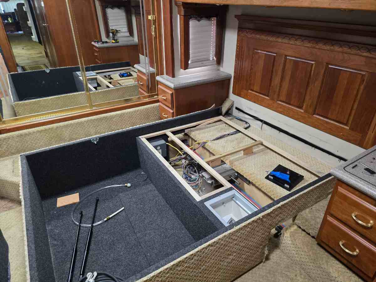 Free queen bed wood sliding frame. 05 HR imperial - For Sale: Parts ...