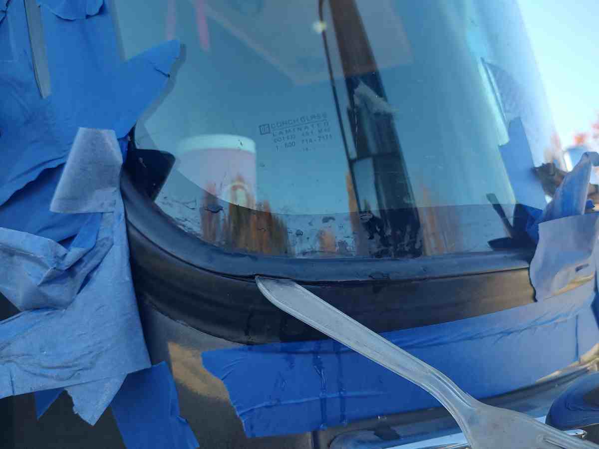 05 Ambassador windshield separation - General Motorhome Discussion ...