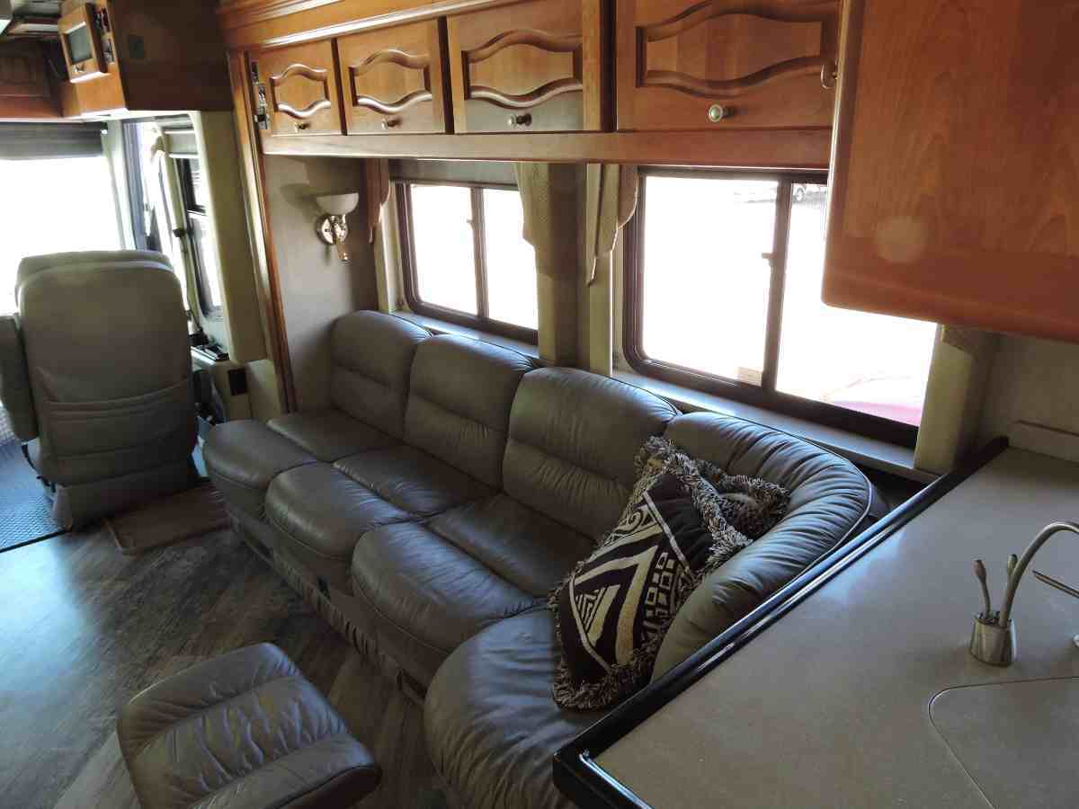 2003 Monaco Signature Commander 45ft - Coaches for Sale - Monacoers