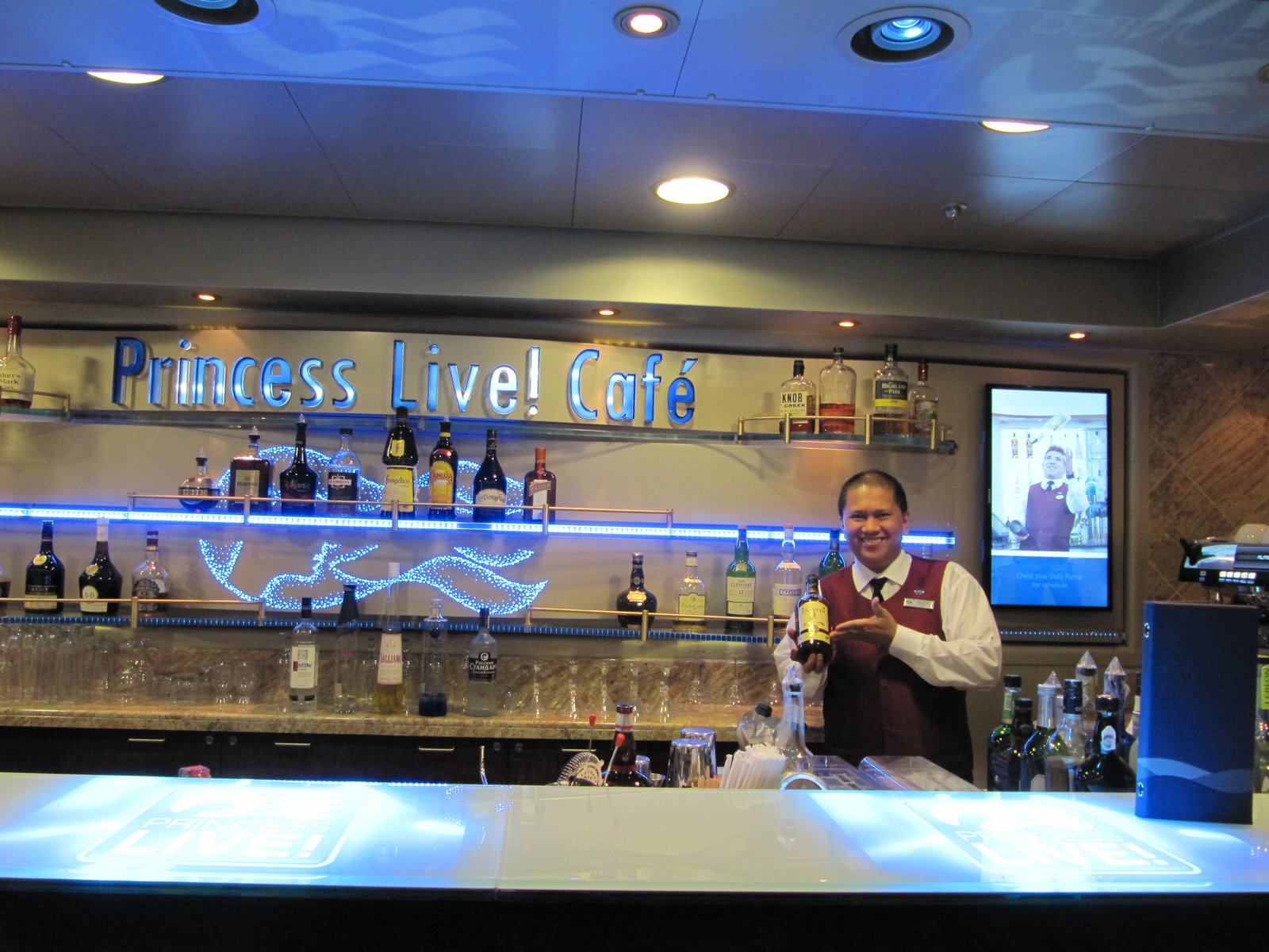 Regal Princess - Princess Live Cafe - Princess Cruises Ship Photos ...