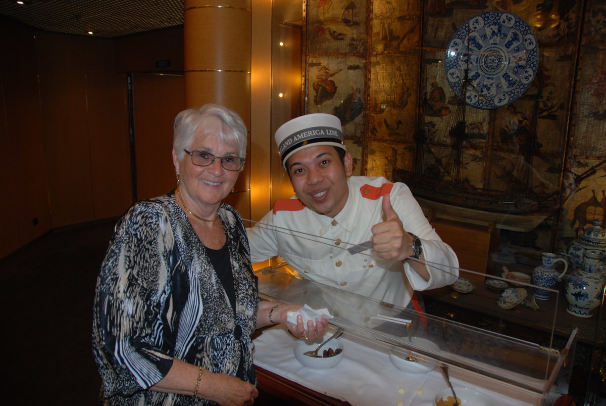 Hail to the YumYum Man ( Dining Room Greeter)! - Page 2 - Holland ...