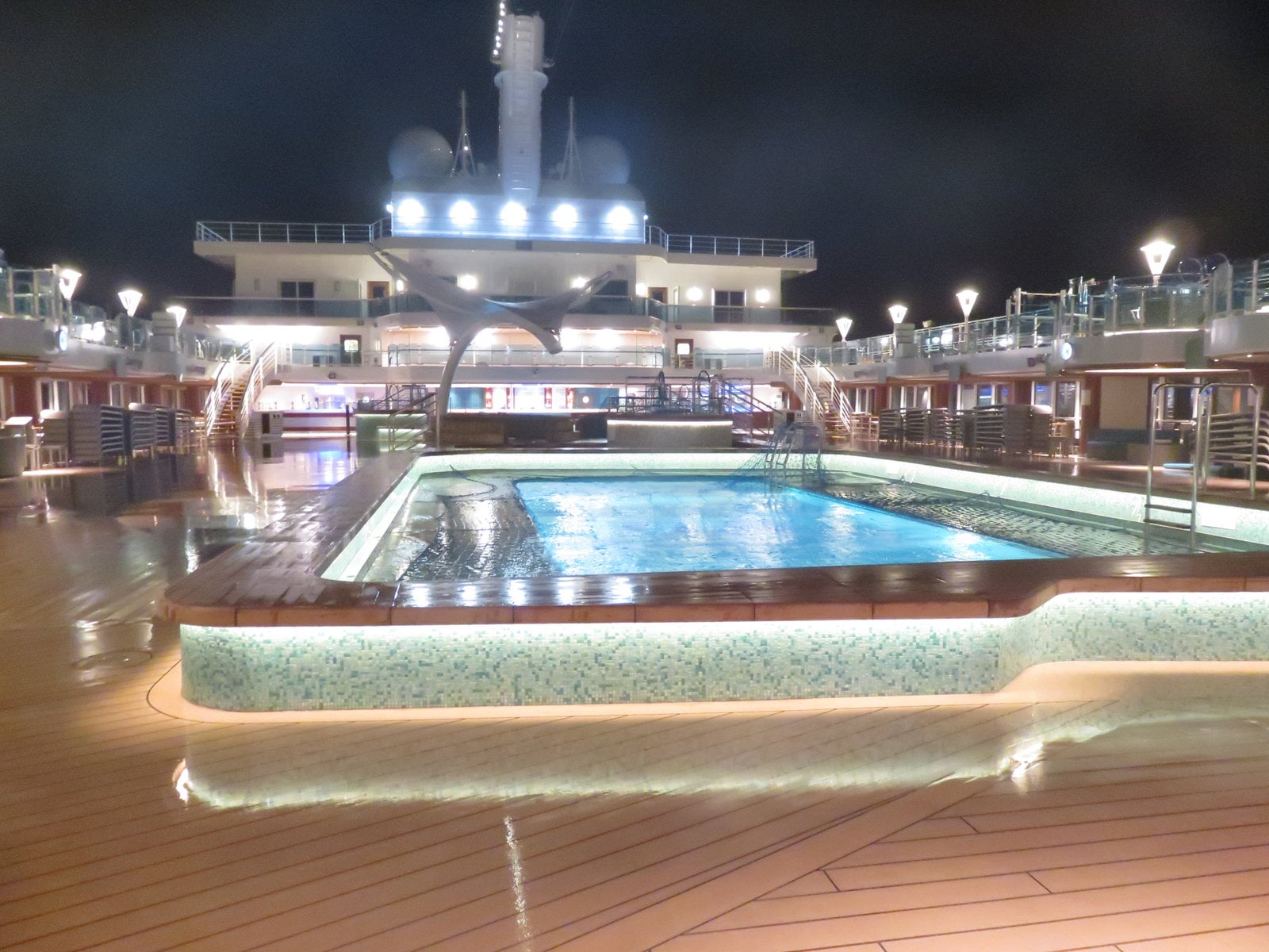 SKY Princess - Lido Deck Pool - Princess Cruises Ship Photos - Cruise ...