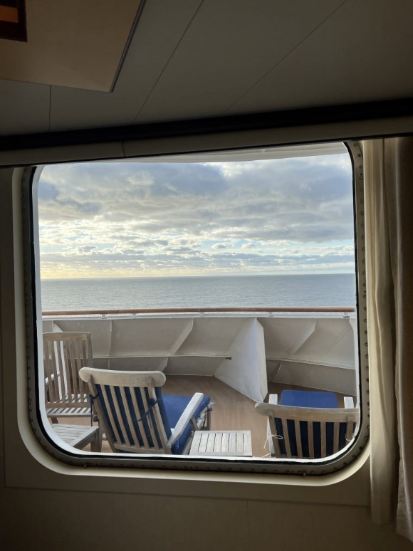 Royal Princess: Club Class Mini Suite - Forward Facing: what's your ...