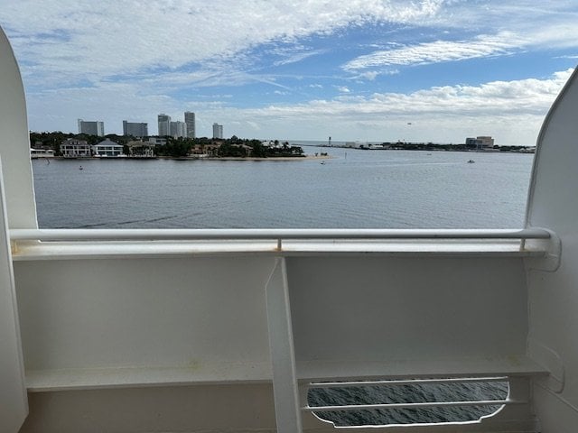 Sky Princess Cabin E102 (DW – Deluxe Balcony Obstructed Guarantee ...