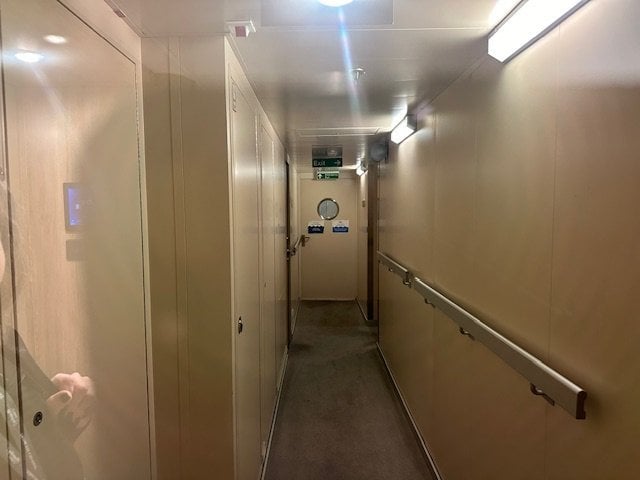 Sky Princess Cabin E102 (DW – Deluxe Balcony Obstructed Guarantee ...