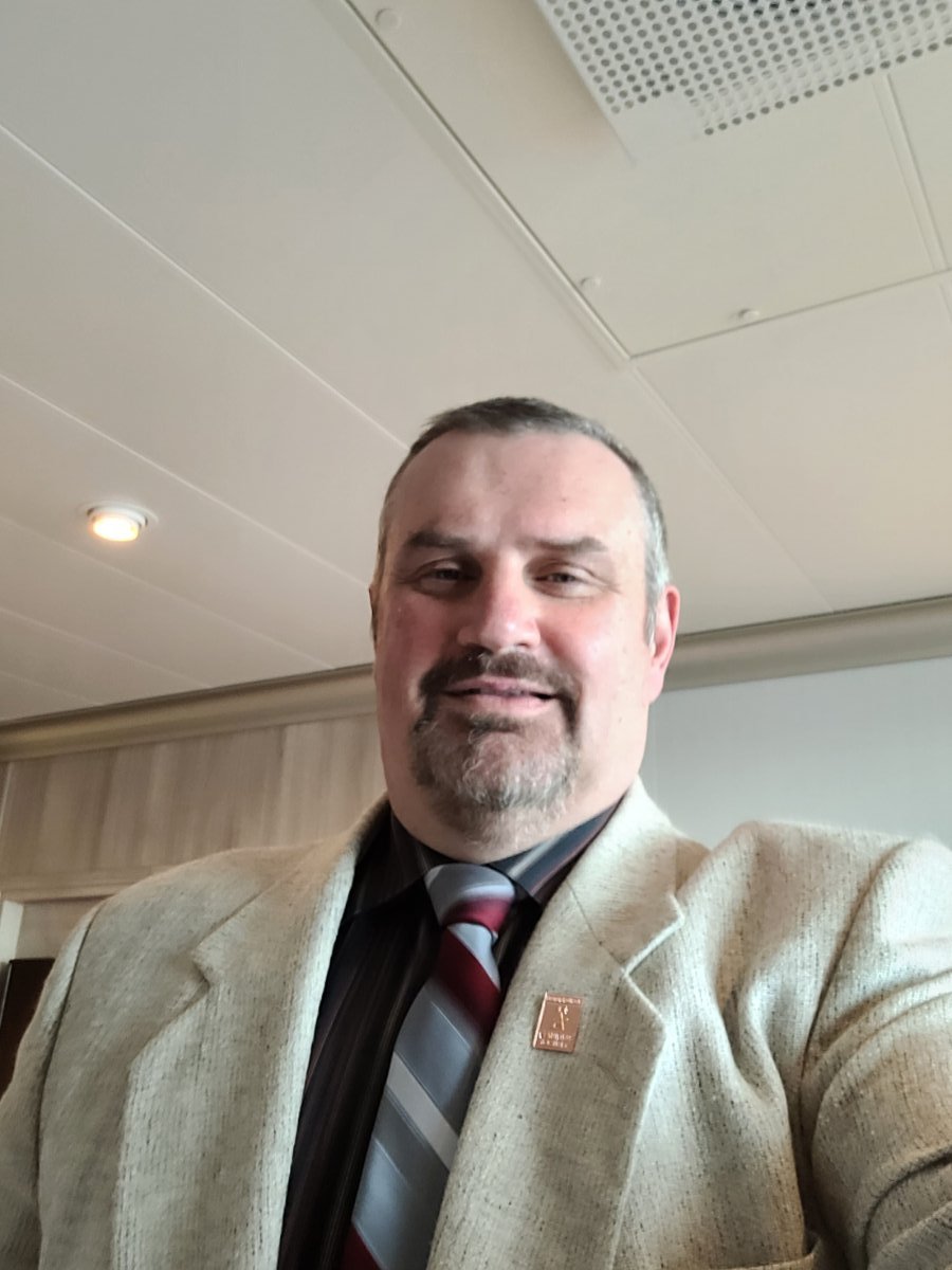 Restarted mariner pin distribution. - Holland America Line - Cruise ...
