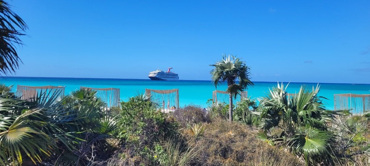 Photos of the daybeds on Half Moon Cay - Carnival Cruise Lines - Cruise ...