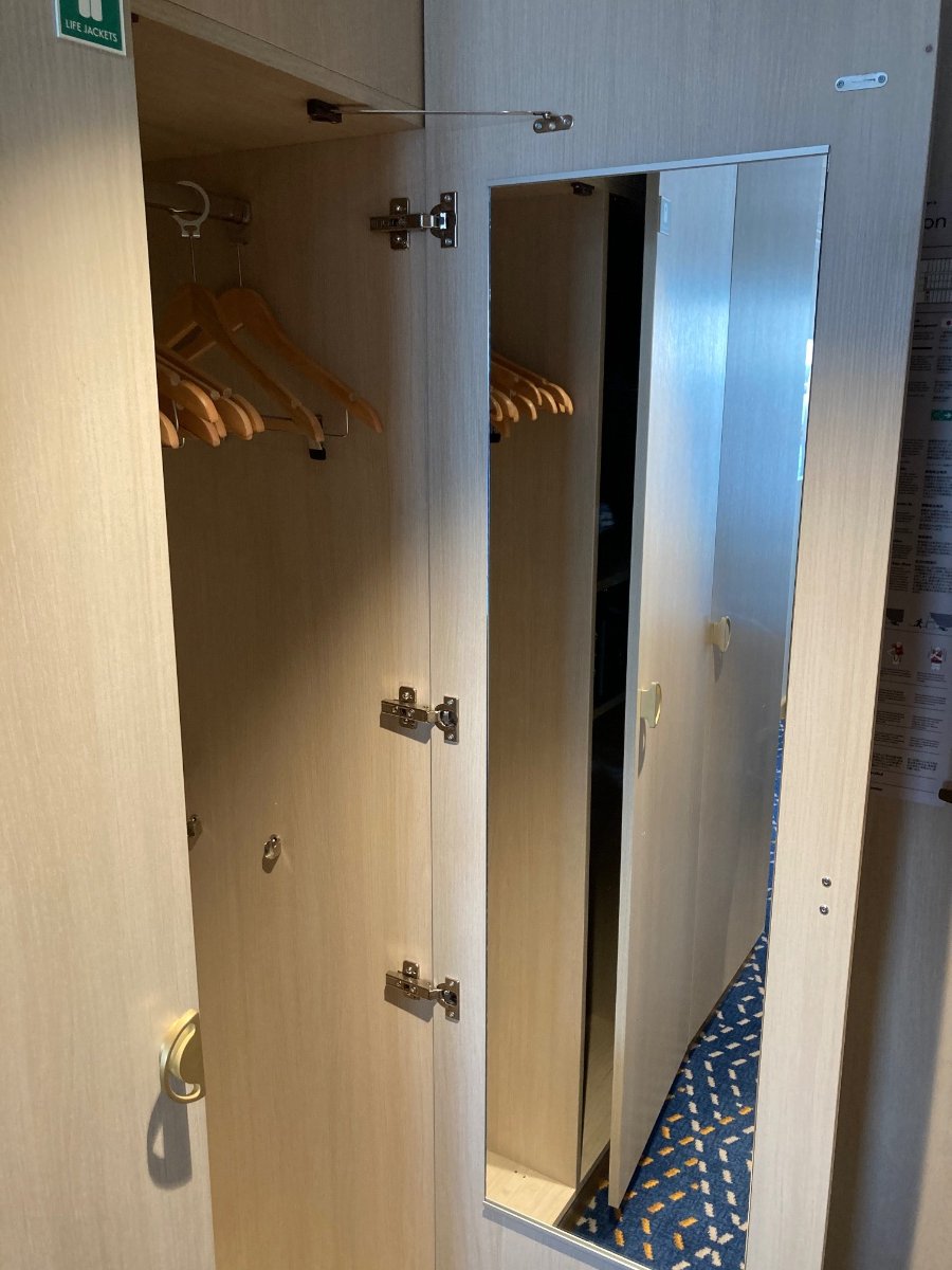 Queen Anne Closet Question - Cunard Line - Cruise Critic Community