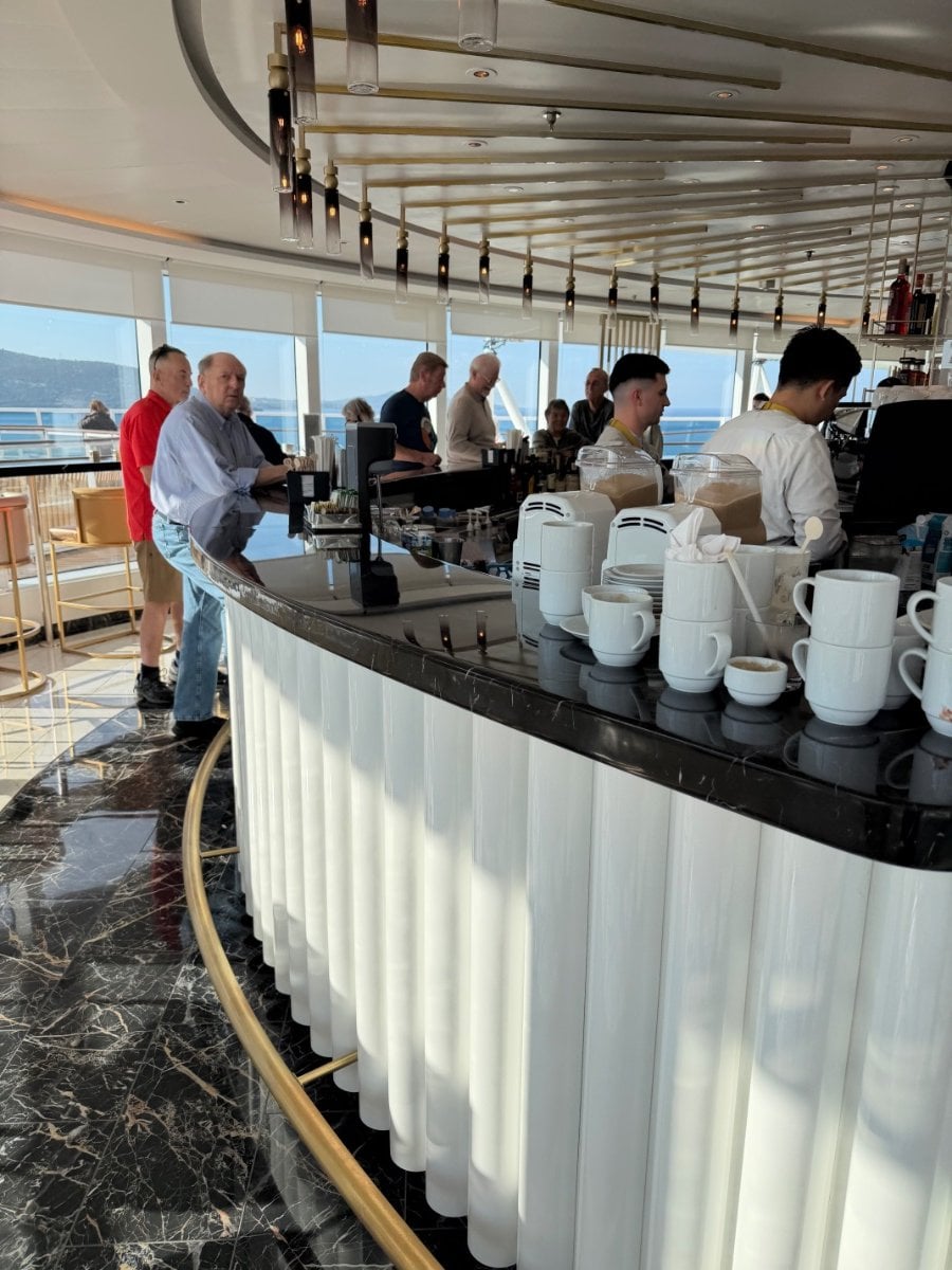 Jim_Iain - Live Oceania Vista - Chapter 2 of our 3 Cruise adventure ...