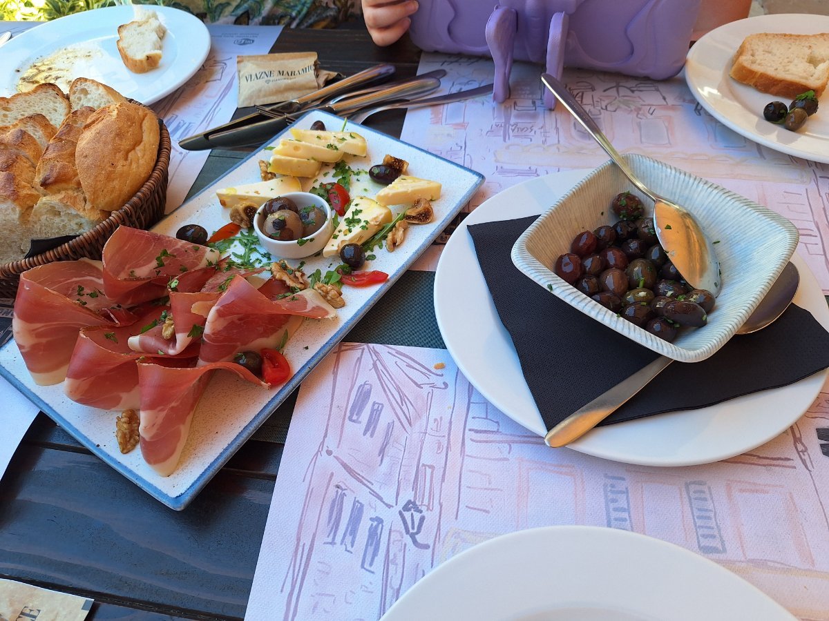 A Review of Oosterdam Around Italy's Boot: Dalmatian & Amalfi Coasts ...