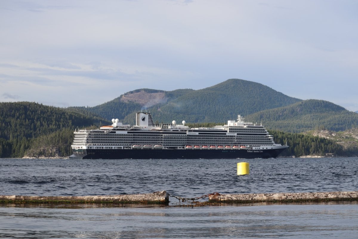 Zaandam propulsion issues - canceling cruise and returning to Vancouver ...