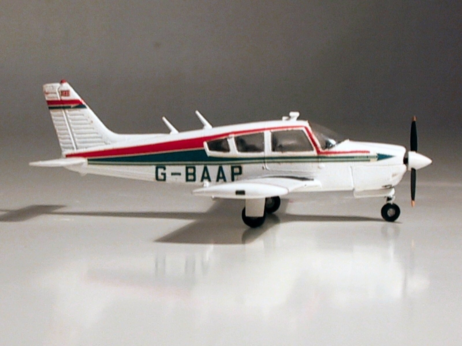 Piper Cherokee Arrow Starboard.jpg - Airfix - Hornby Hobbies Community