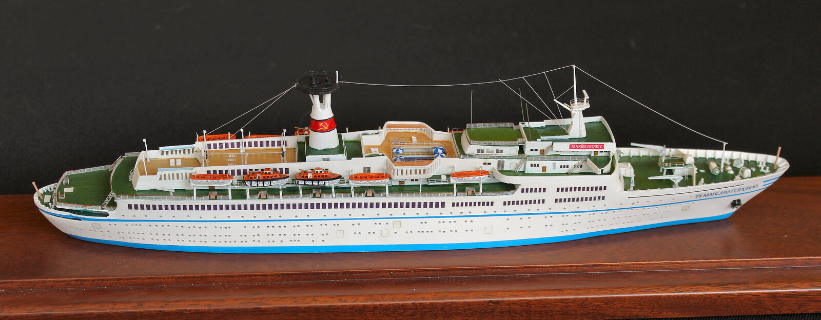SS Maxim Gorky - 1:600 Scratchbuilt - Airfix - Hornby Hobbies Community