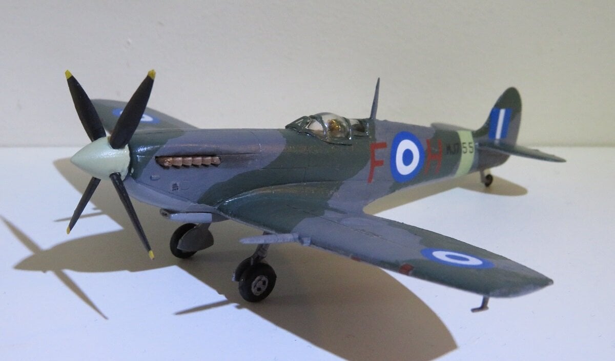 Airfix 1/72 Spitfire IXc conversion to IXe Greece - Airfix - Hornby ...