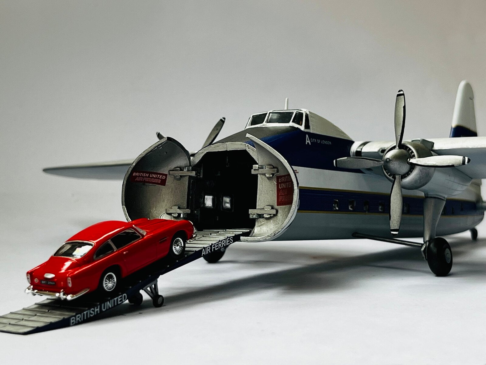 Airfix 1:72 Bristol Superfreighter - Airfix - Hornby Hobbies Community
