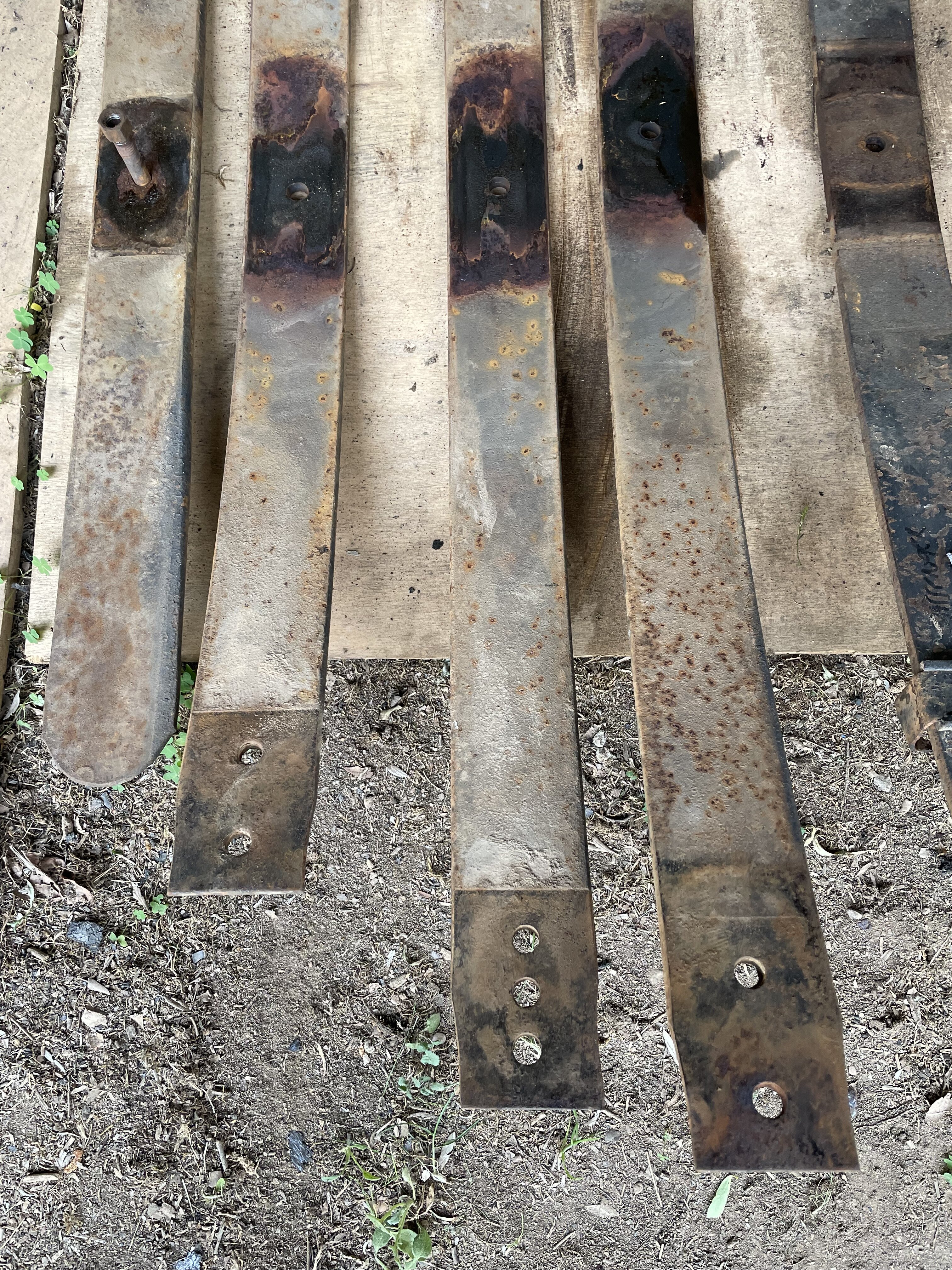 Leaf spring plastic spacers - Want To Buy - Bullnose Forum