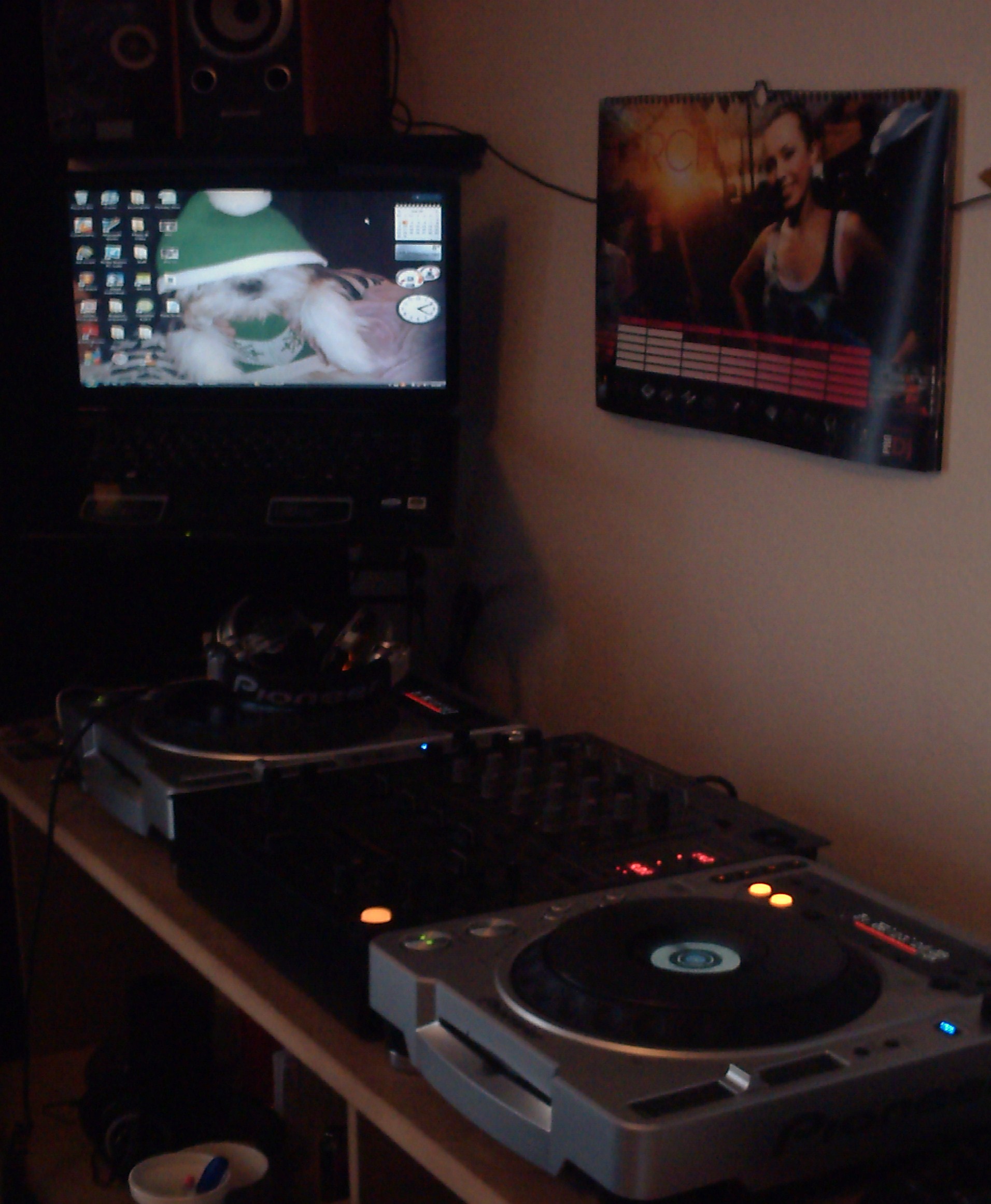 DJ setups - what do all you DJs use? - Open Chat - Judge Jules Archive