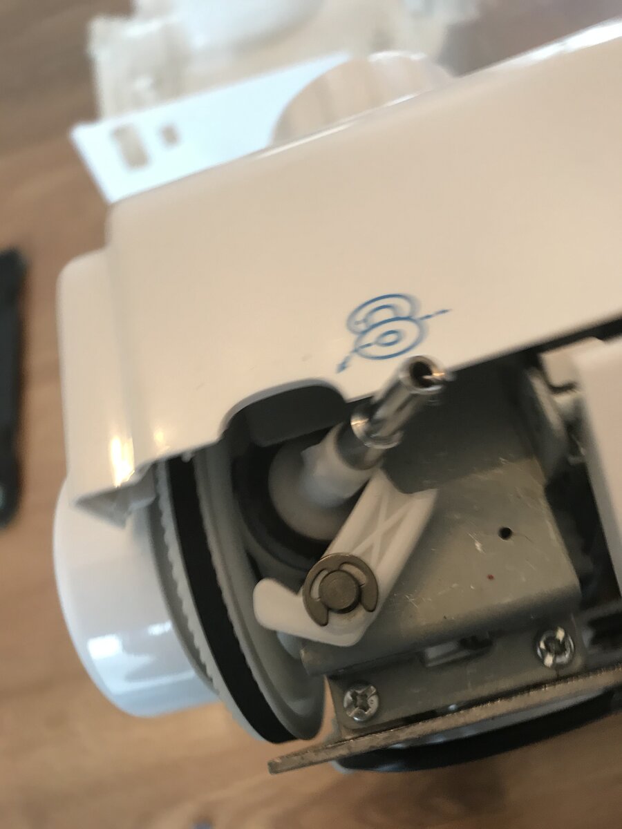 8280 - Spuler defekt - Singer - Hobbyschneiderin 24