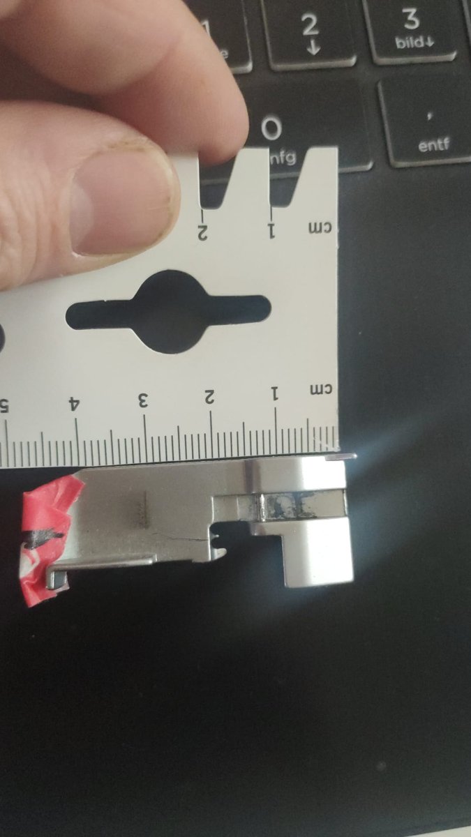 Hobbylock 4752 Füße gesucht - Pfaff - Hobbyschneiderin 24