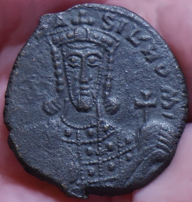 Constantine VII Æ Follis and "if I only could merge two coins together ...