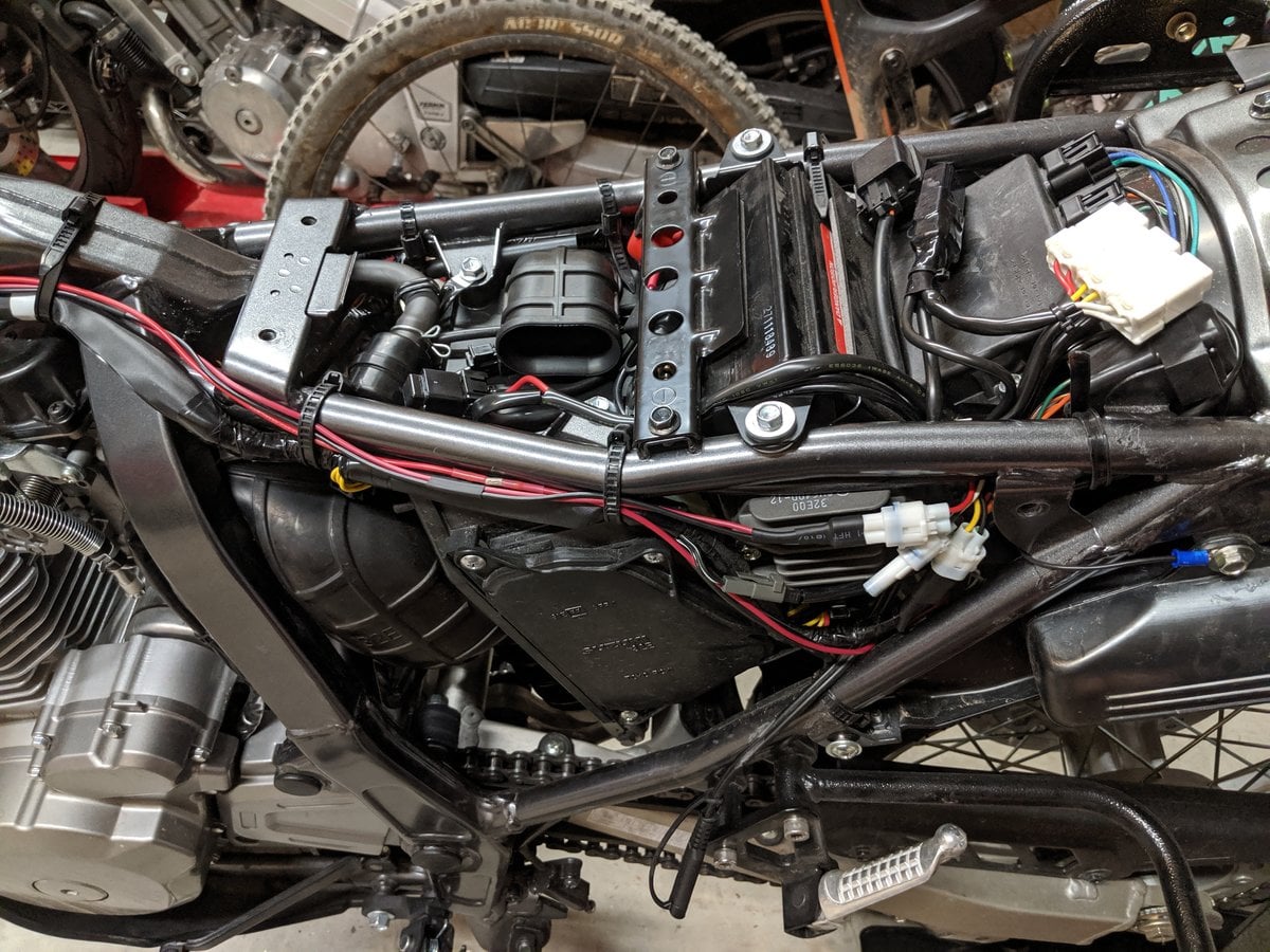 Fuse box, power hub - Tenere 700 Electrical - Yamaha Tenere 700 Forum