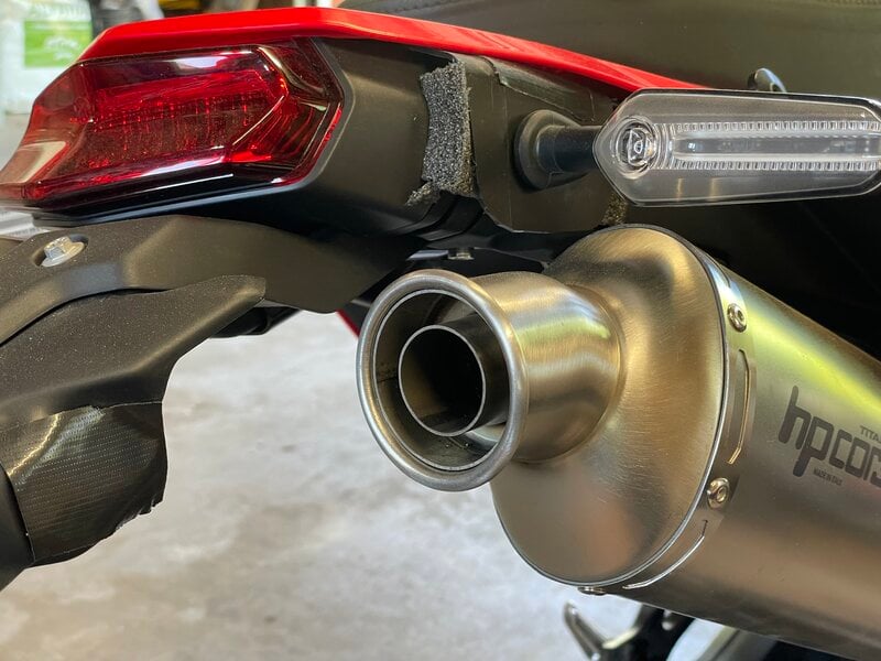 High exhaust on 2024 with stock tail? - Parts and upgrades reviews ...