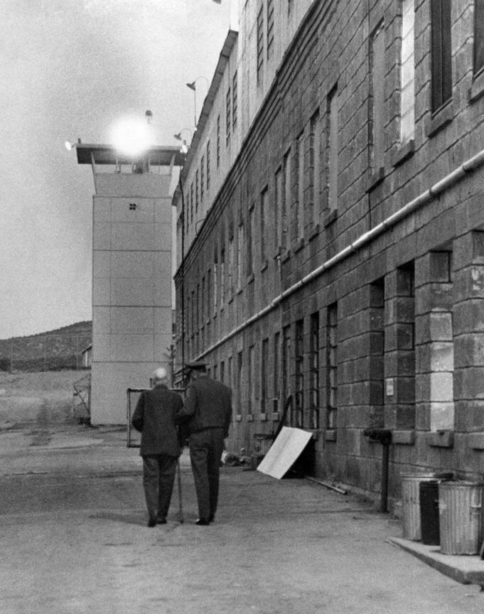 Double Murder Escapee Returns to Prison After Nearly 50 Years of ...