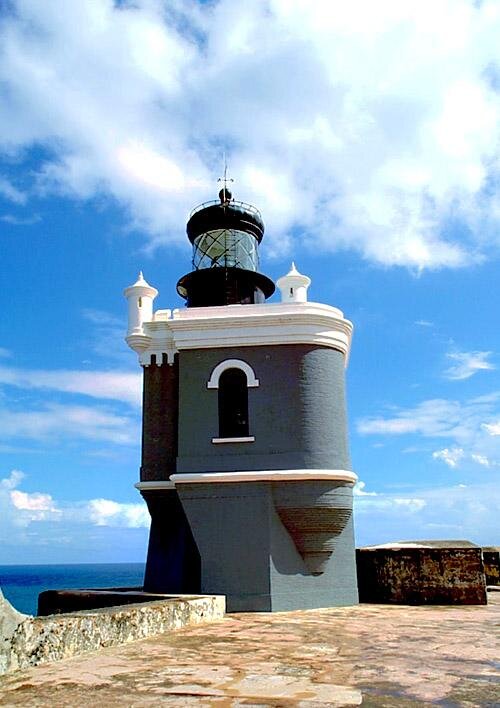 Fort El Morro lighthouse. - Architecture - Photo.net