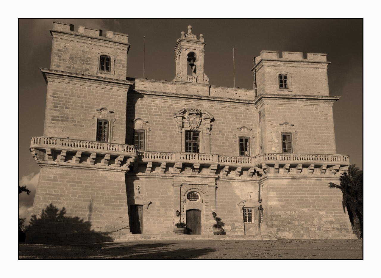 Selmun Tower - Architecture - Photo.net
