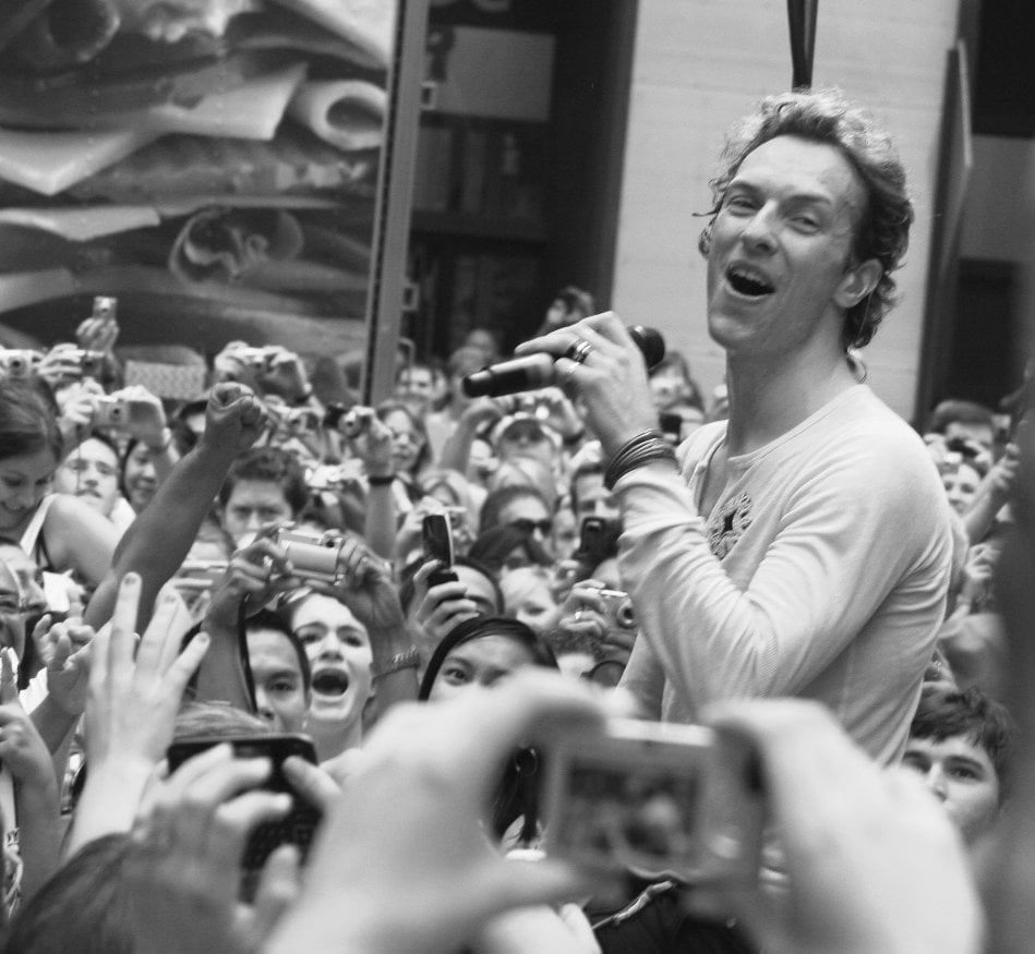 Chris Martin, Coldplay lead singer is wowing the crowds at The Today ...