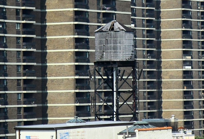 Rooftop Water Tank - Architecture - Photo.net