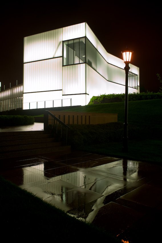 One lens of the Bloch Addition to the Nelson-Atkins Museum of Art in ...