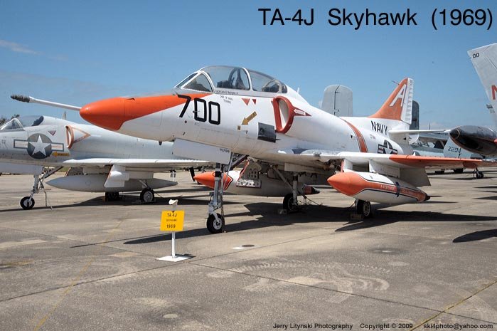 A US Navy jet, the TA-4J Skyhawk - Uncategorized - Photo.net