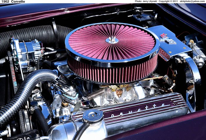 A non-standard Chevrolet engine in a 1962 Corvette sports car ...